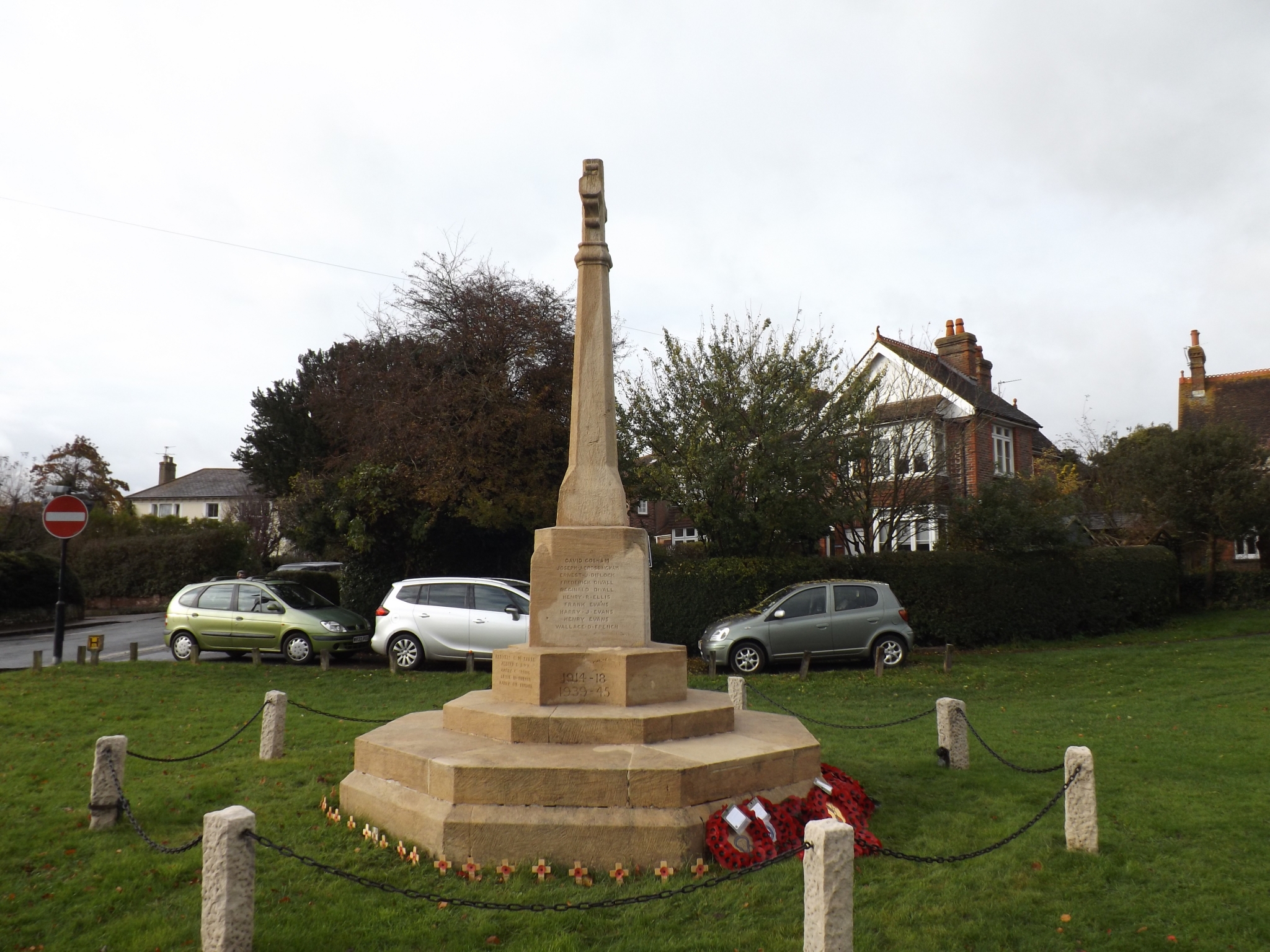 RINGMER VILLAGE - War Memorials Online